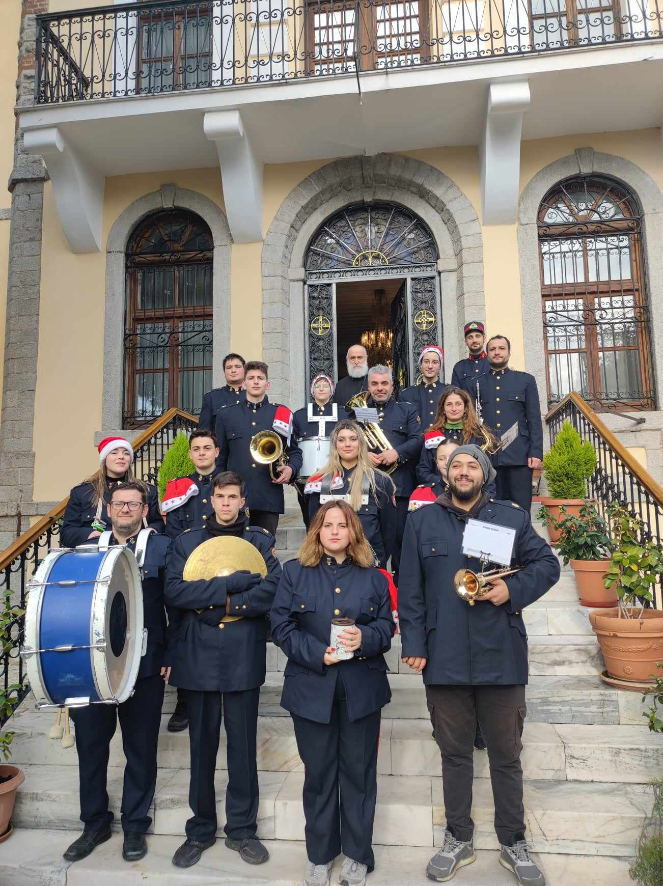 Από τα πρωτοχρονιάτικα κάλαντα στην Ιερά Μητρόπολη Ξάνθης – Ιερα ...